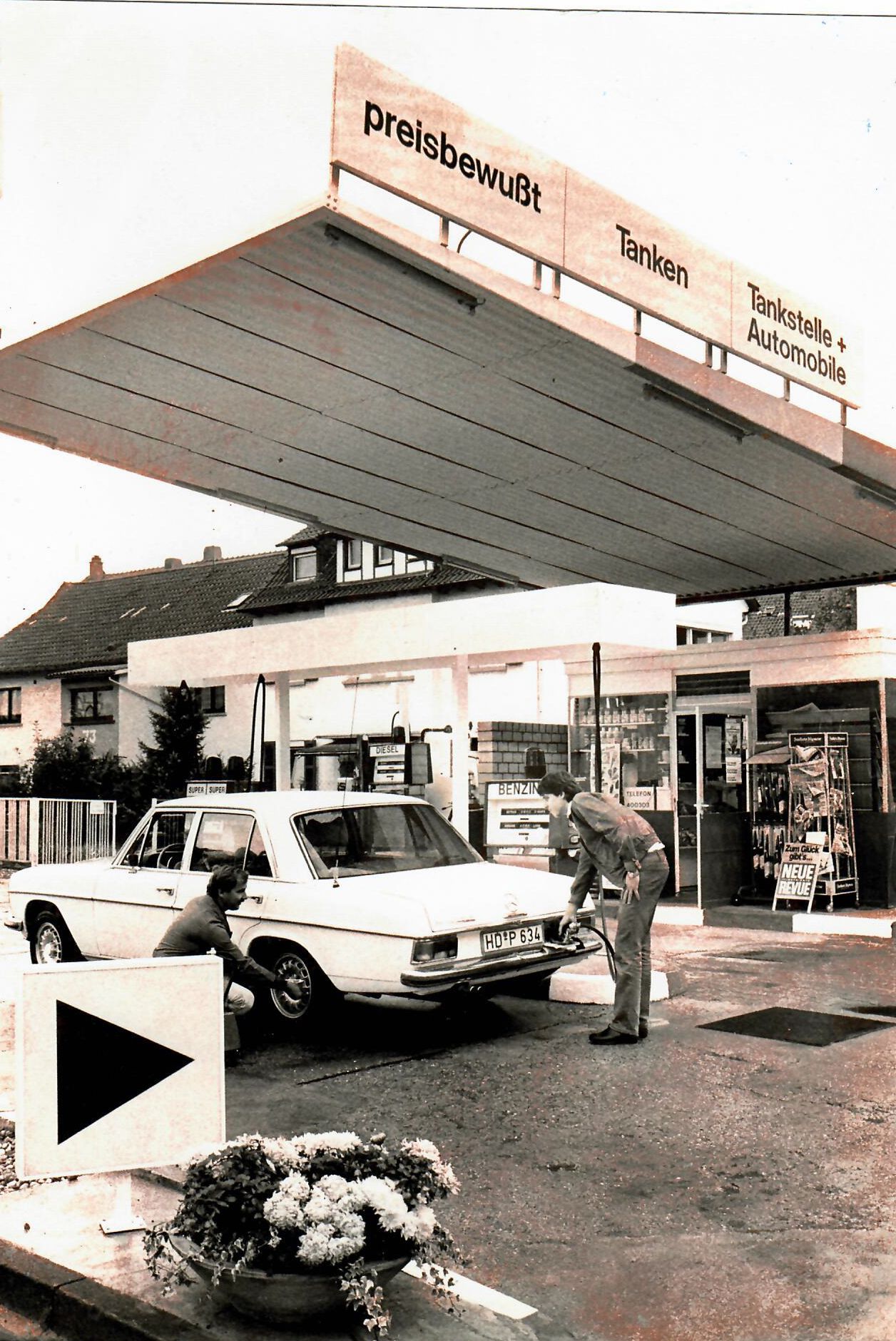 Die Zwei von der Tankstelle – #Postwendend